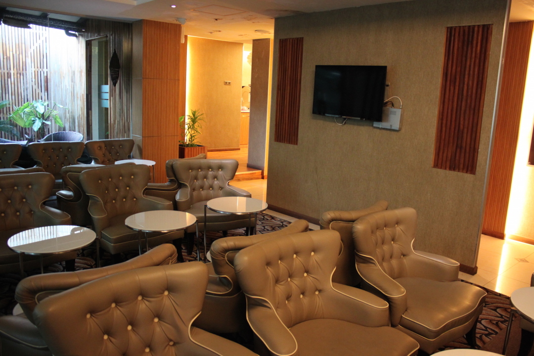 Review: Maldivian Moonimaa Domestic Lounge Male - You Have Been Upgraded